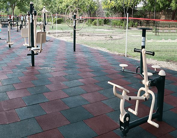 Outdoor Gym Equipment | Outdoor Fitness Equipment - SurgeFit